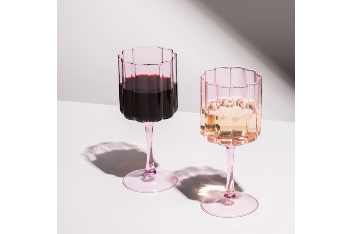Wave Wine Glass – Lucy's Market